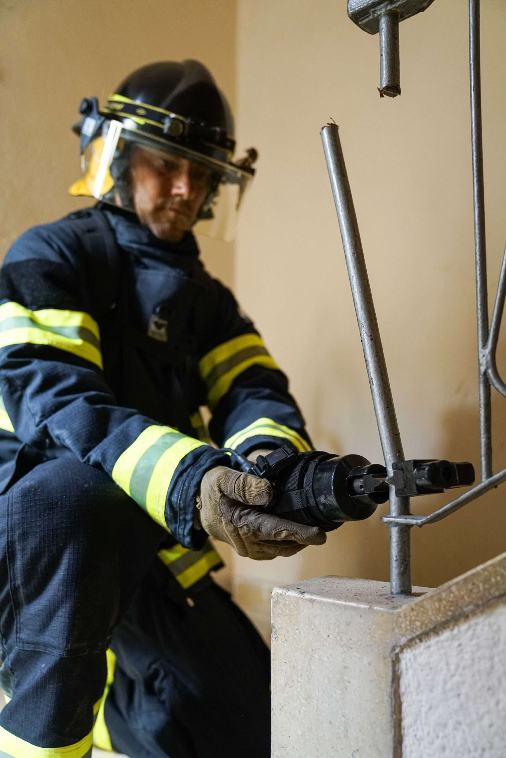 Guillotine Cutter - Tactical Breaching by SAN