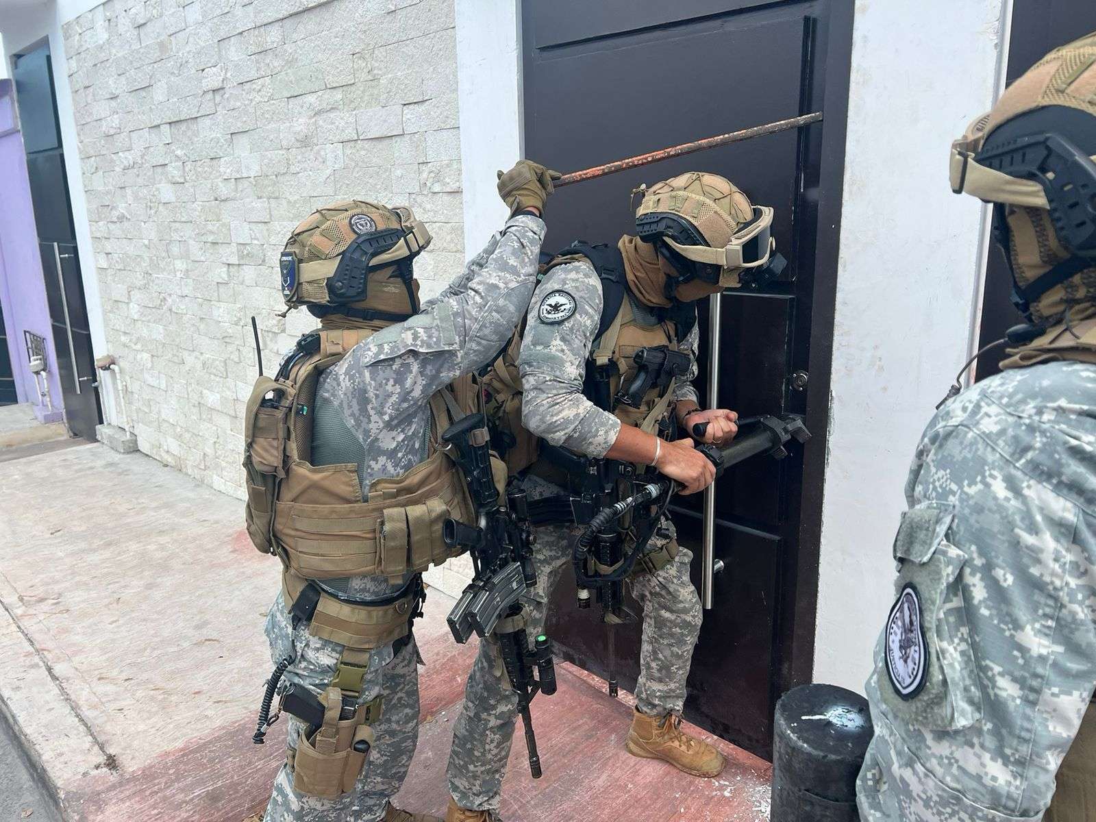 Jimmy Bar - Tactical Breaching by SAN